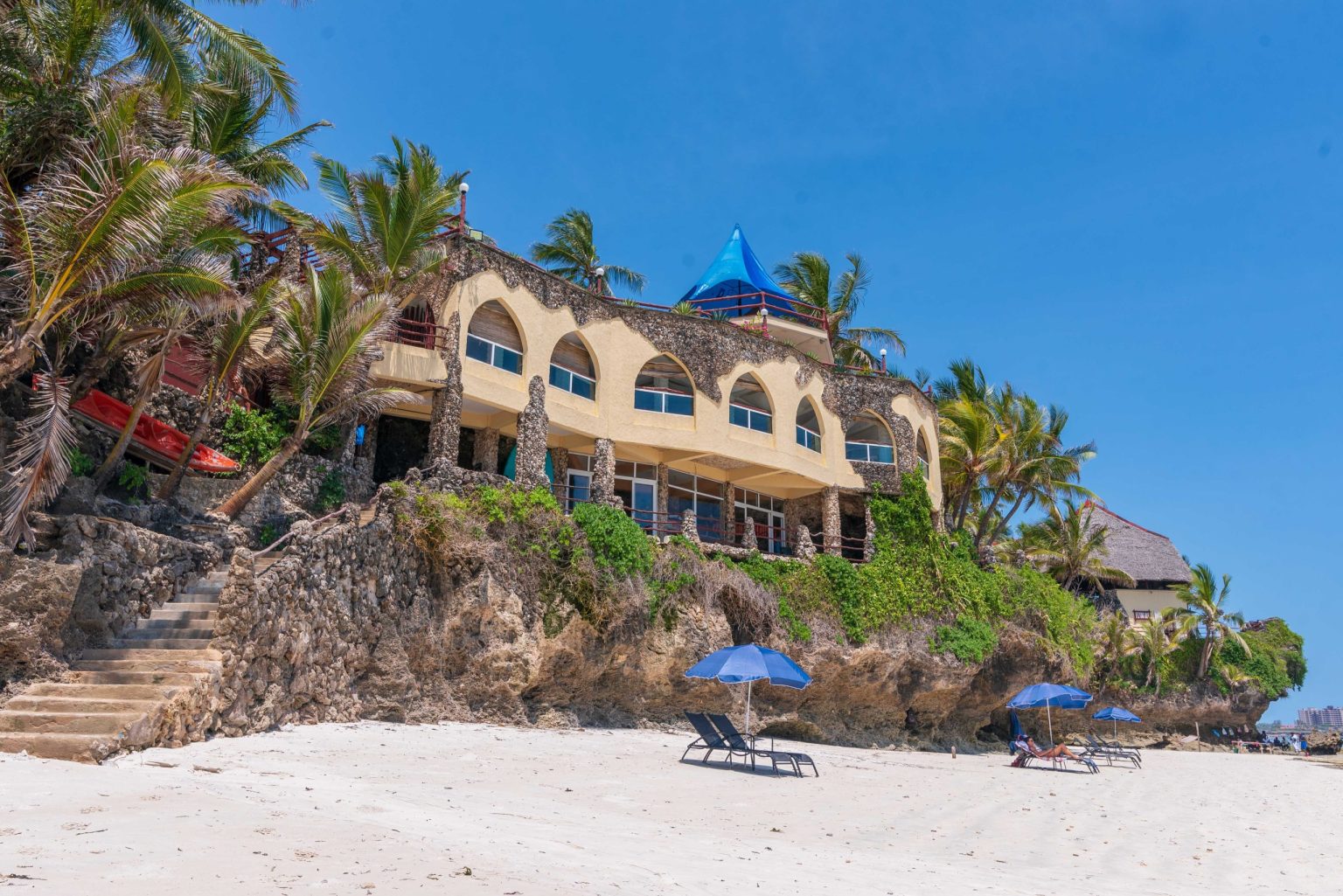 Bahari Beach Hotel - Nomad Touring Company Ltd.